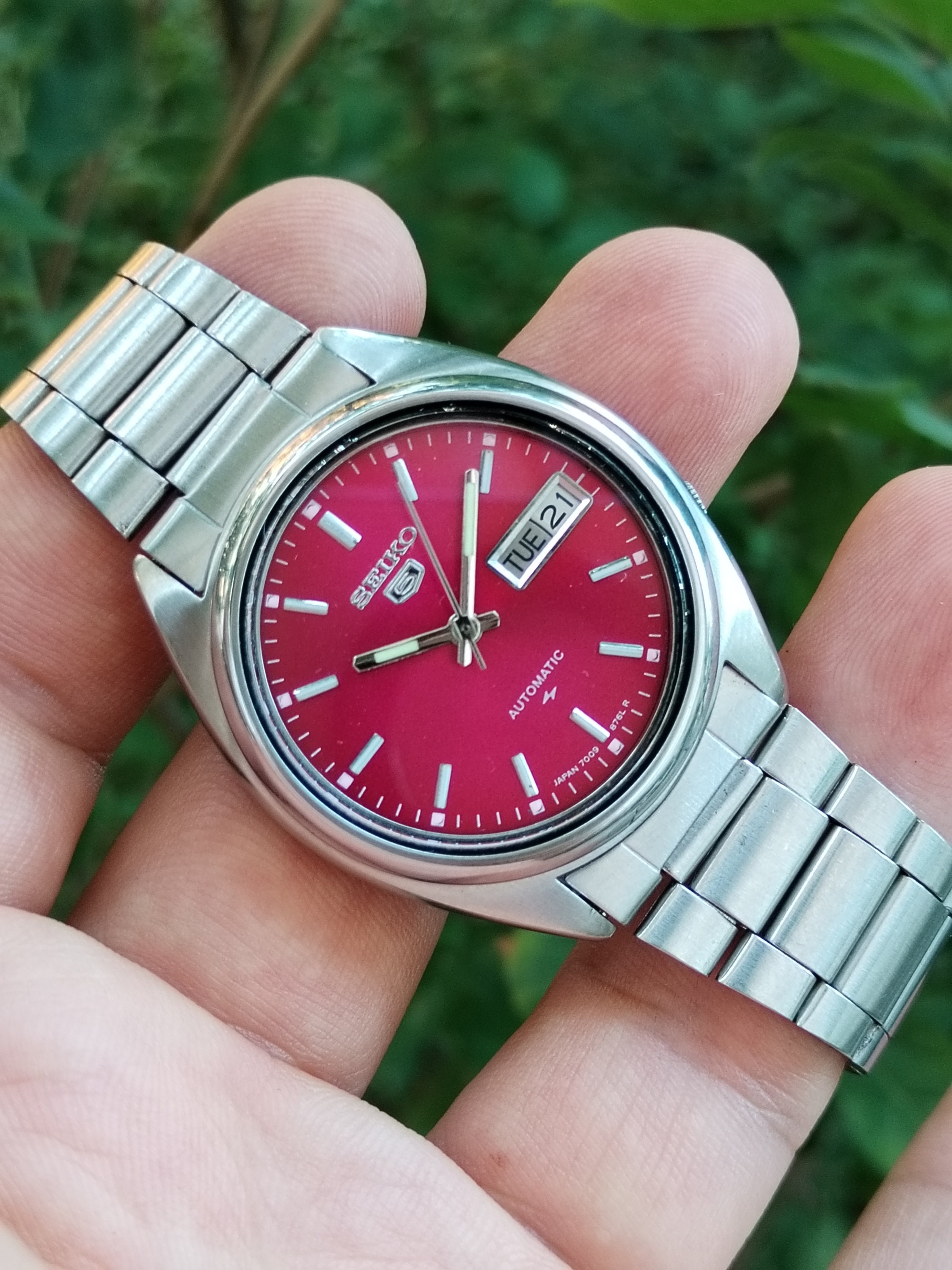 Vintage Seiko Automatic 7009 Caliber Red Dial Mens Watch - Etsy
