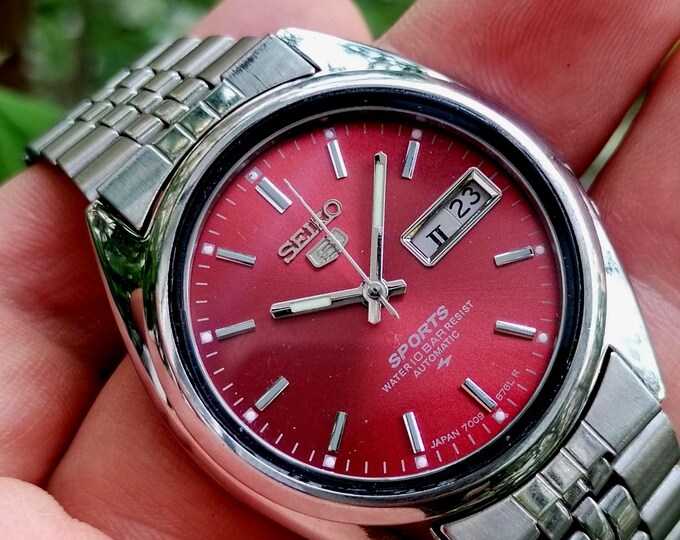 Vintage Seiko Automatic 7009 Caliber Red Dial Mens Watch - Etsy