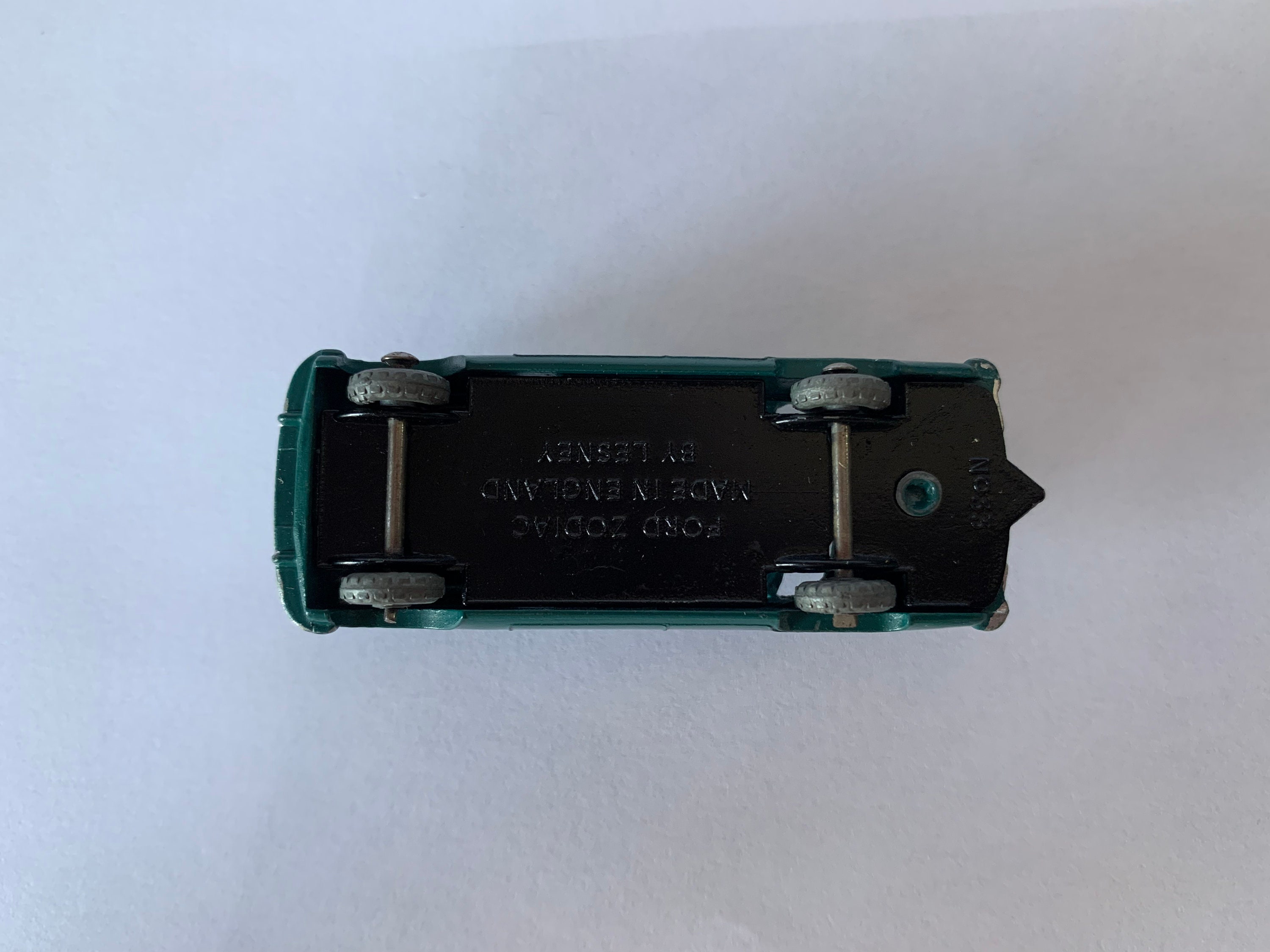 Matchbox Lesney 33 Ford Zodiac RARE Dark Green-blue Metal Wheels & B2 ...