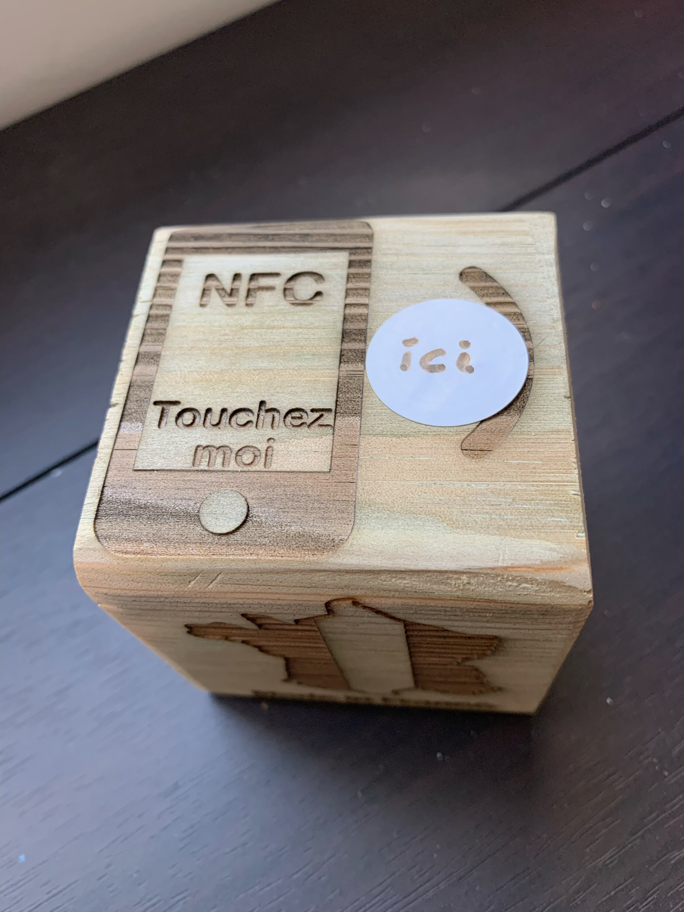Custom Cube QR Codes With NFC, Personalized Engraving, Restaurant Logo ...