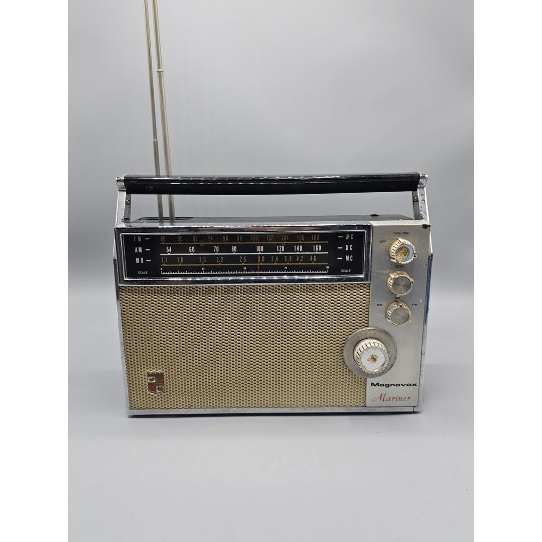 Vintage 60s Magnavox Mariner Transistor Portable Radio Old Logo Emblem ...