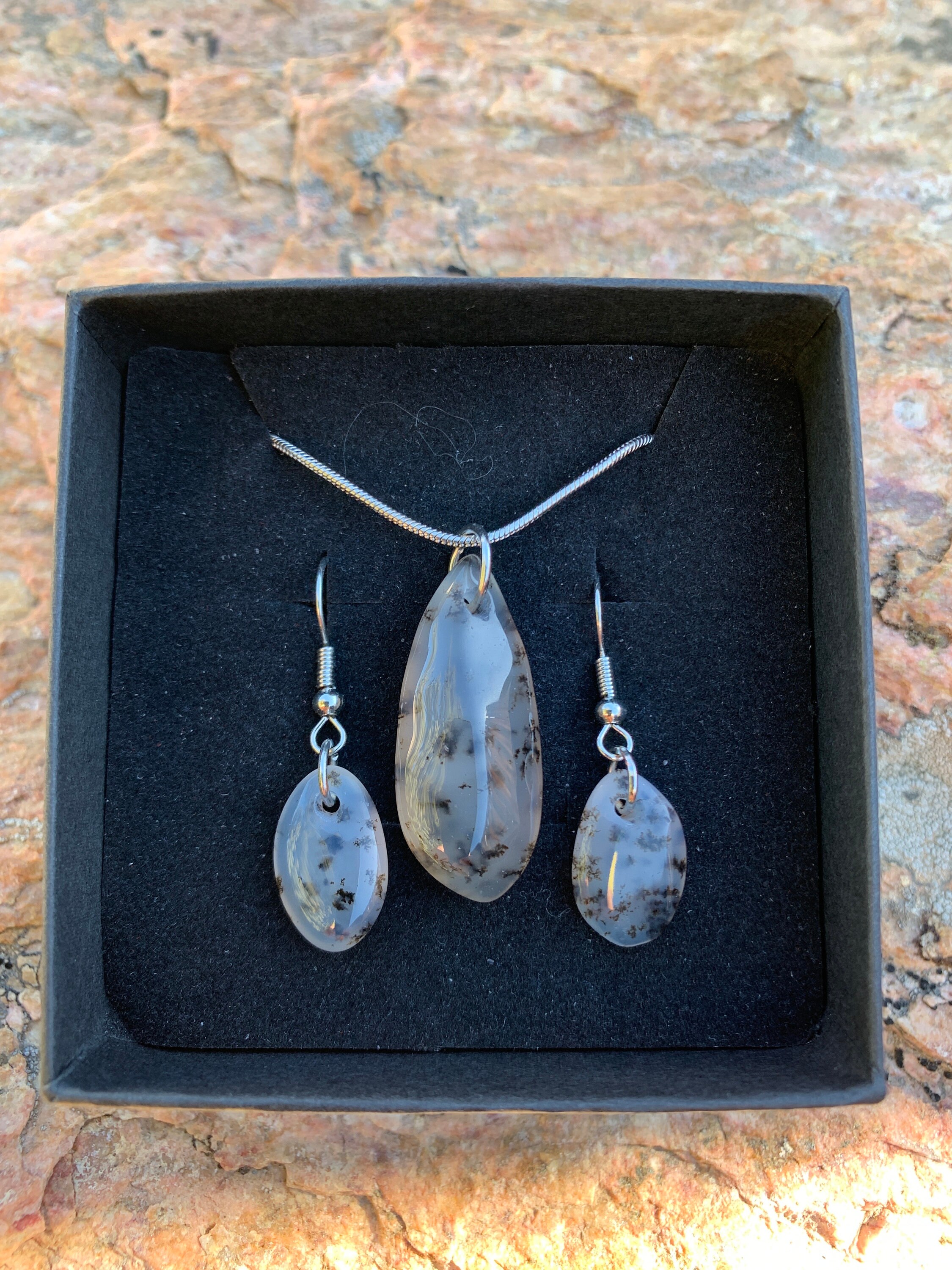 Wyoming Sweet Water Agates - Etsy