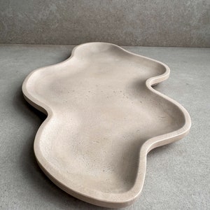 WAVY Concrete Tray, Irregular Plate, Catch All Tray, Jewelry Display ...