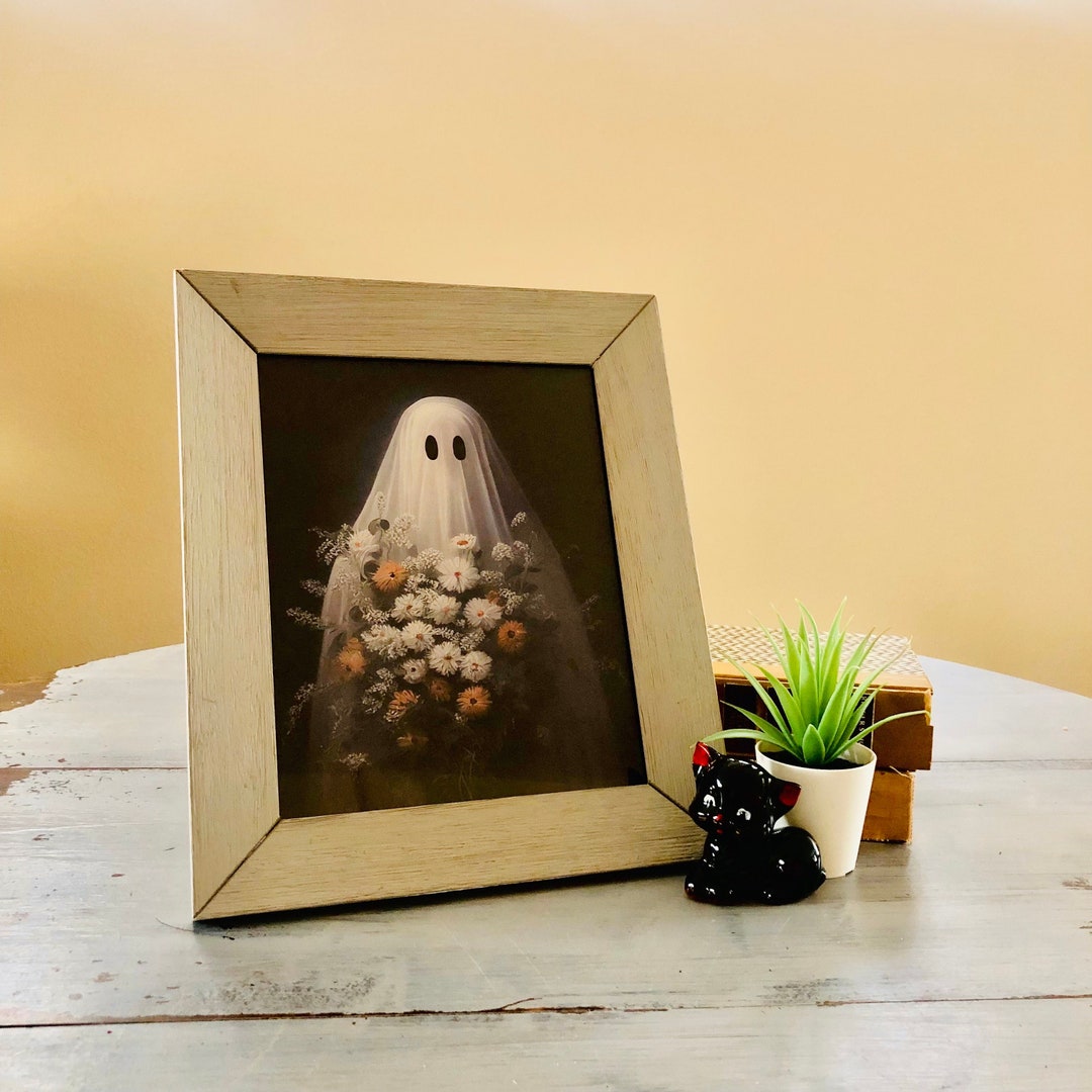 Flower Ghost Art Print Framed | Sheet Ghost Framed Art | Witch's Art Gothic Ghost Art Print on ...