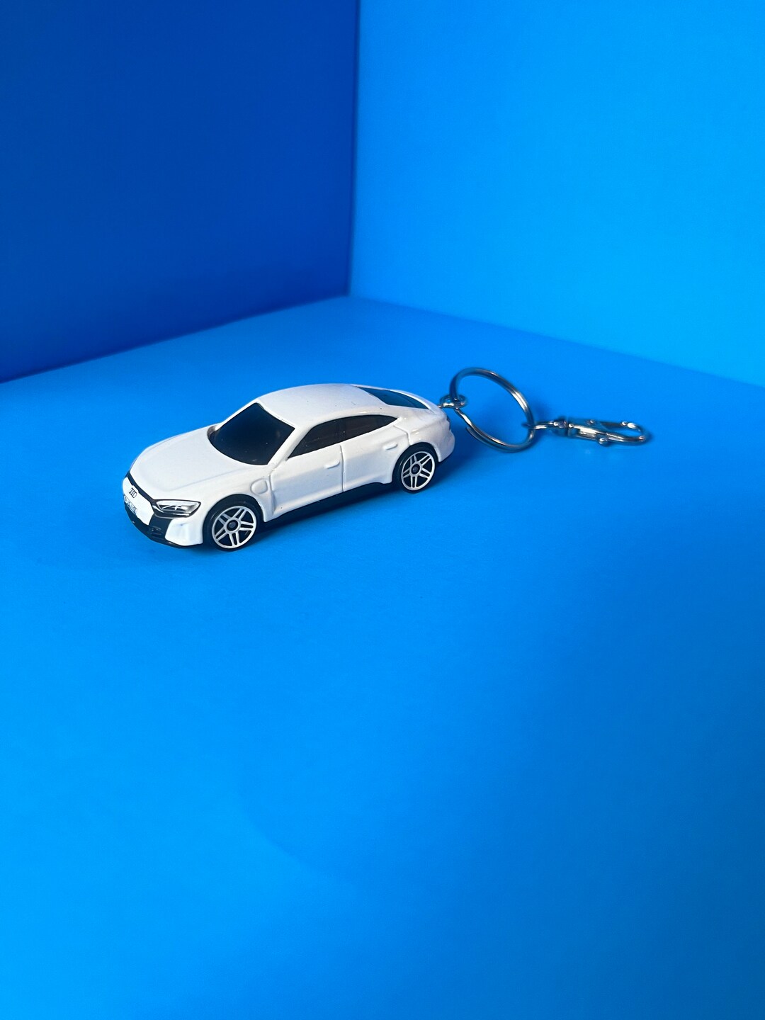 Audi E Tron Keychain - Etsy