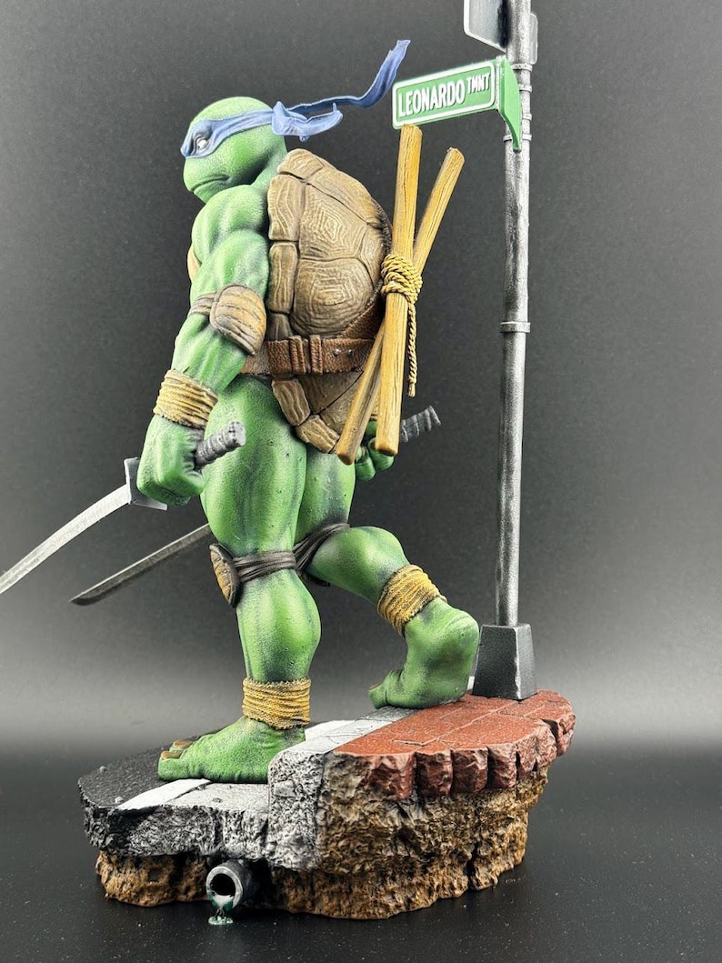 TMNT Leonardo Custom Statue - Etsy