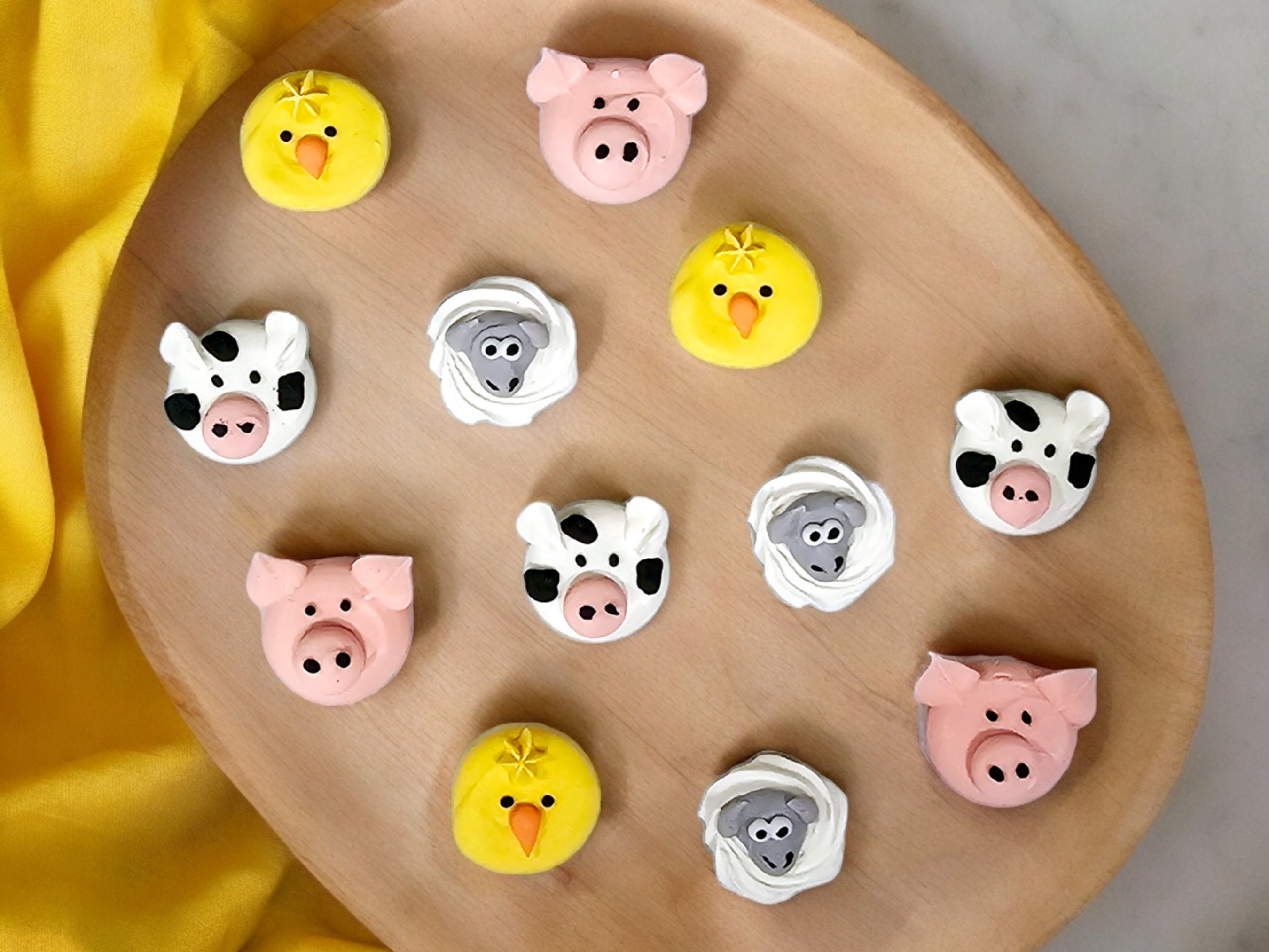 FARM ANIMALS ASSORTMENT Edible Royal Icing Decorations, Cows, Pigs ...