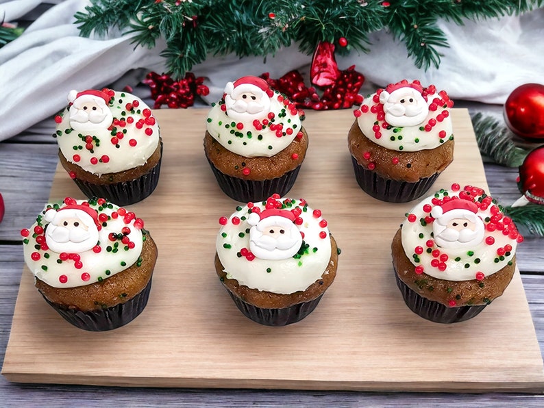 EIGHTEEN MINI Santa Face Edible Royal Icing Decorations, Christmas ...