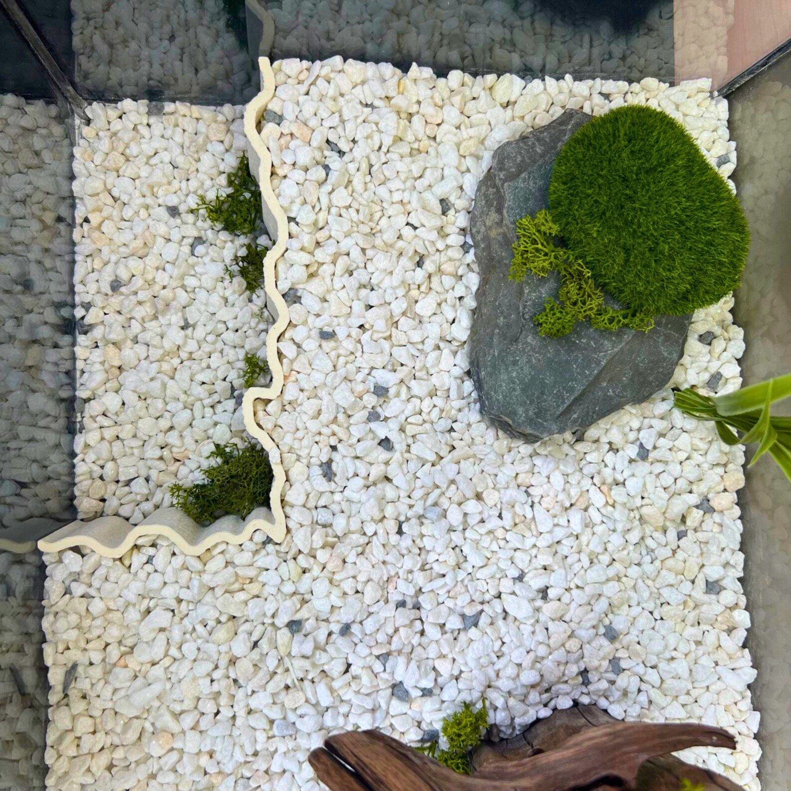L-shaped Nature's Wonder: Aquatic/terrarium Cliff Decoration ...