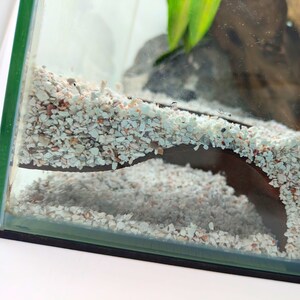 Nature-inspired Mumba Cave: Corner Hide for Terrarium & Aquarium Pets ...