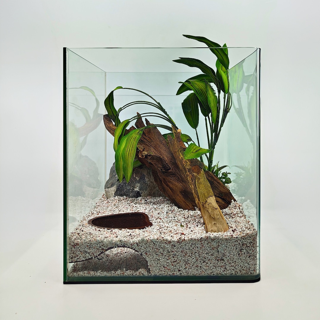 Nature-inspired Mumba Cave: Corner Hide for Terrarium & Aquarium Pets ...