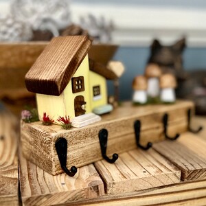 Key Holder for Wall Wooden Houses, Reclaimed Key Hooks, Keys Hangers ...