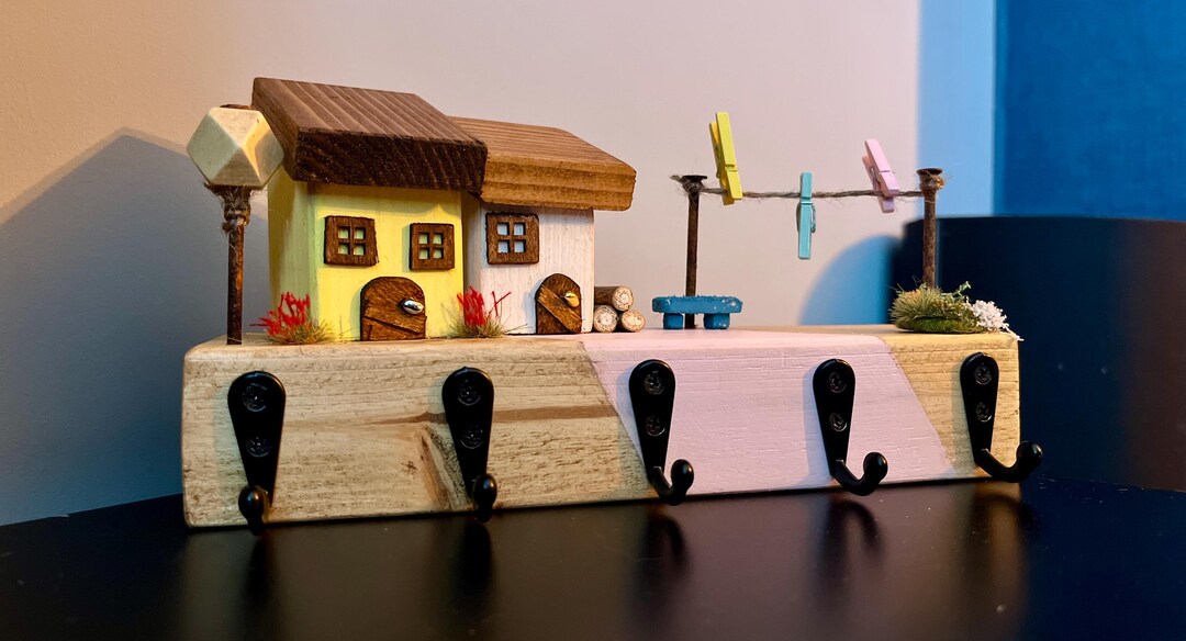 Wooden Key Holder, Colourful Key Rack, Key Storage Wall Hanger, Rustic ...