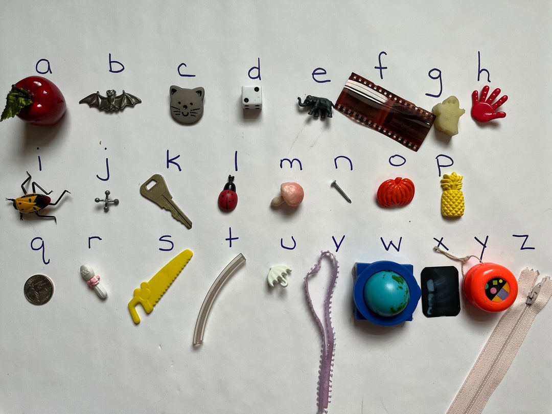 Alphabet Beginning Sound Montessori Work~26 Objects Corresponding to ...