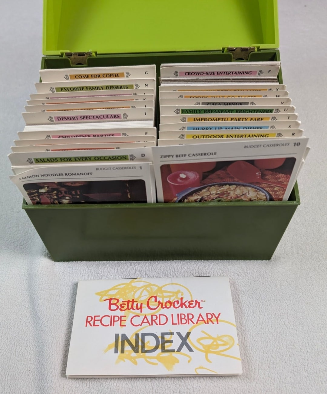 Betty Crocker Recipe Card Library Box 2 Tone Green Vintage 1971 Kitchen ...
