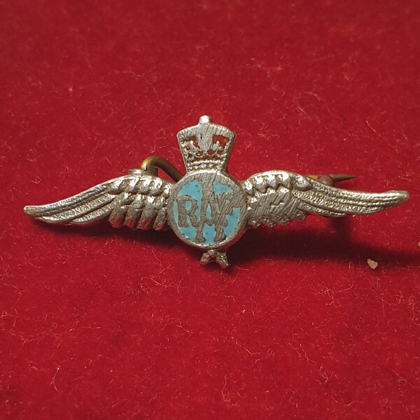 Sweetheart Brooch - Etsy UK