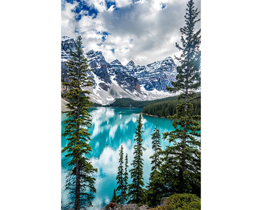 Banff National Park, Moraine Lake, Alberta Canada, Rocky Mountains ...