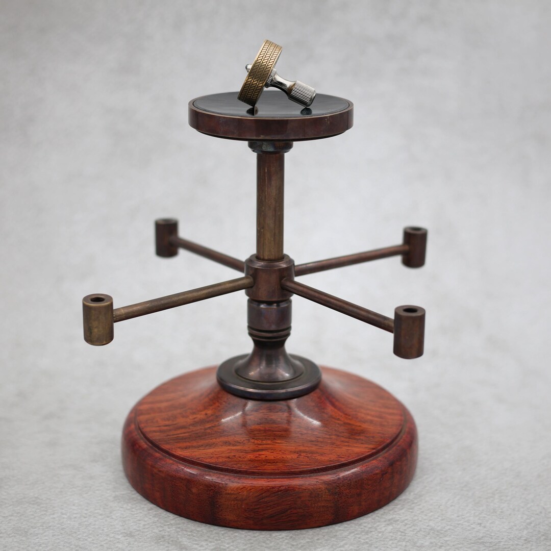 Spinning Base With 4 Dock for Spinning Tops Made of Hardwood and ...