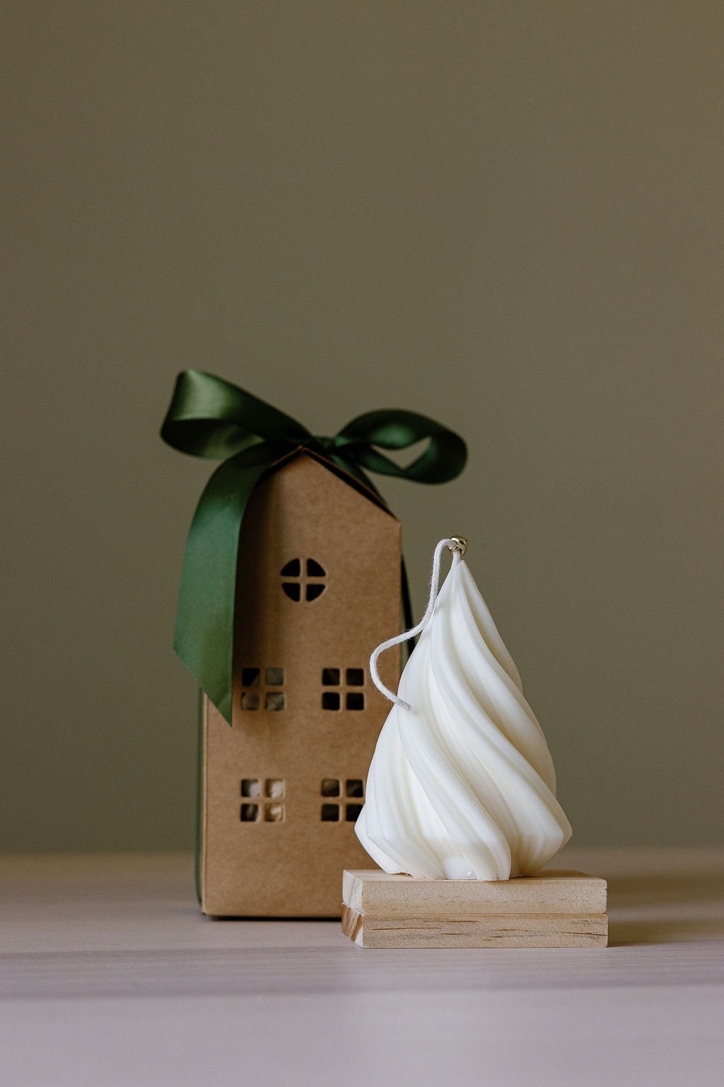 Christmas Tree Candle Gift Box, Decorative Candle, Swirl Christmas Tree ...