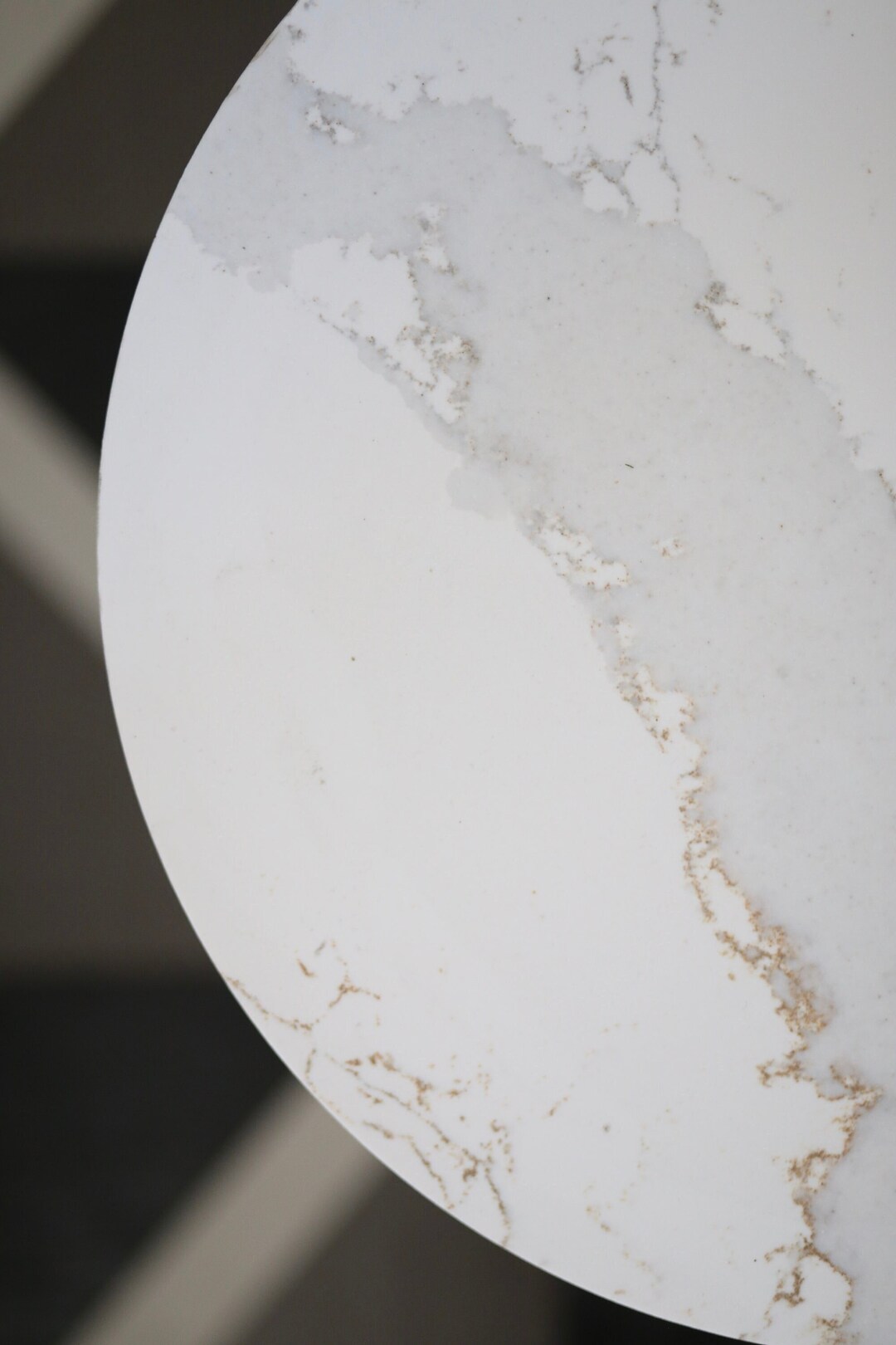 Calacatta Quartz Table - Etsy
