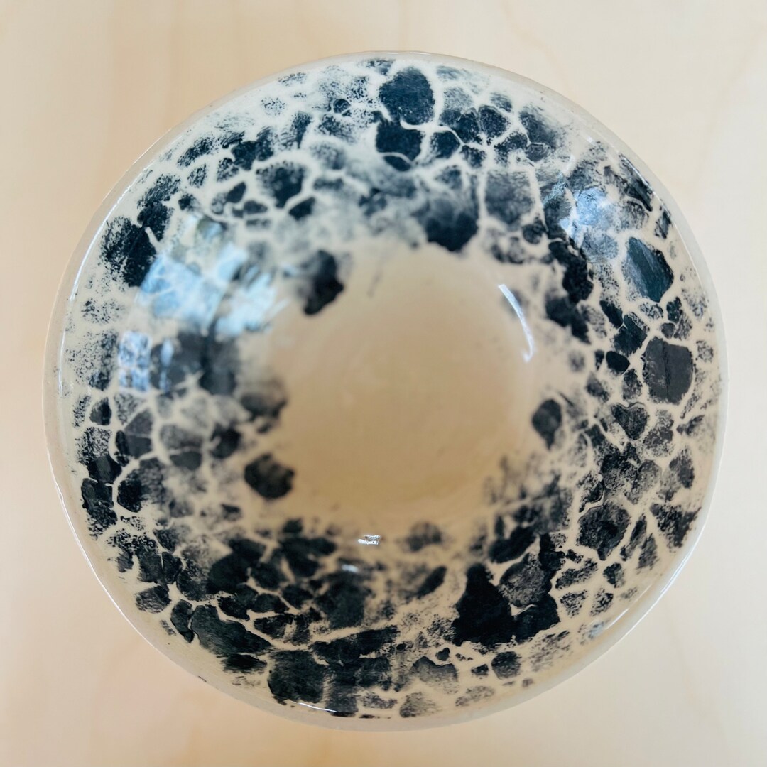 Marbled Dish in the Shape of a Black and White Ceramic Bowl (single ...