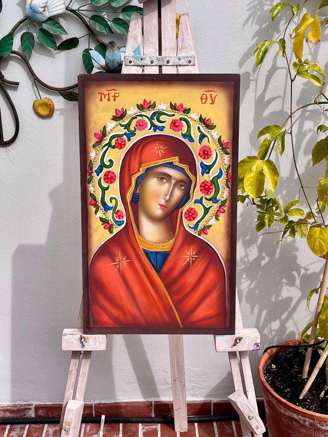 Hand Painted Icon of Mother Mary With Floral Halo / Photostephano ...