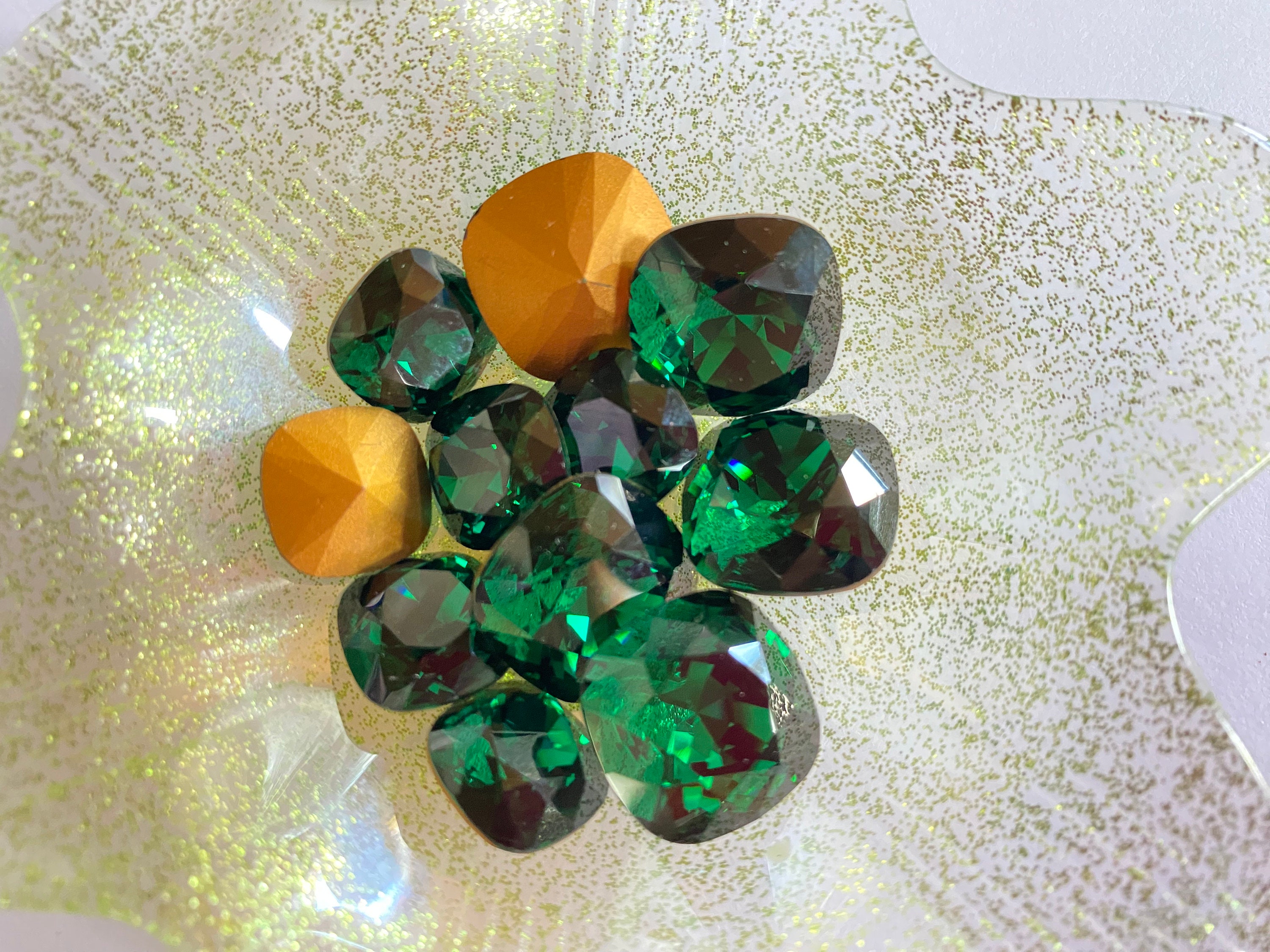 Emerald Cushion Cut Crystal, Vintage Emerald Glass Crystal Rhinestones ...