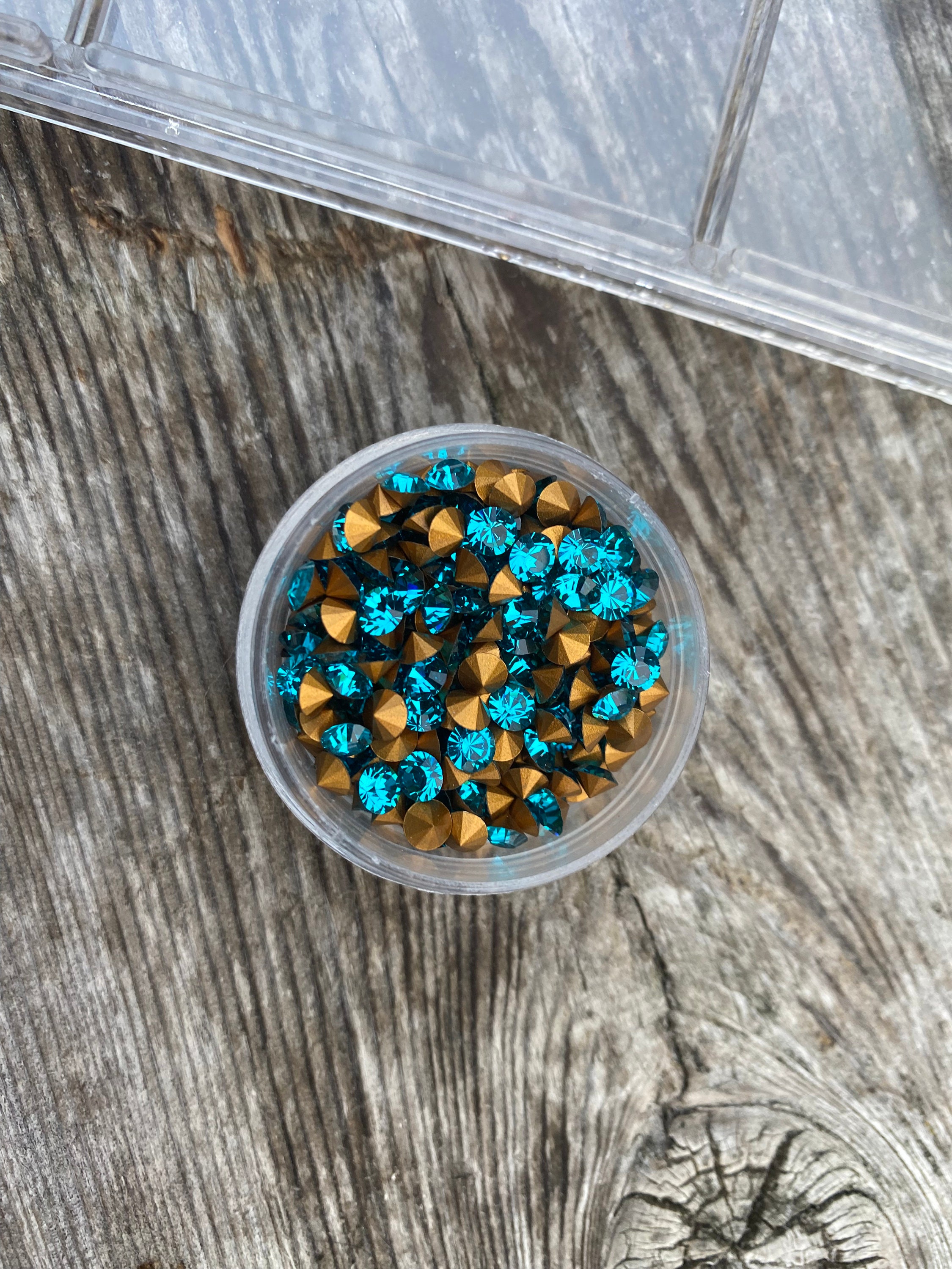 Swarovski Round Crystals, Rhinestones, Vintage 32 PP Crystals, 16 SS ...