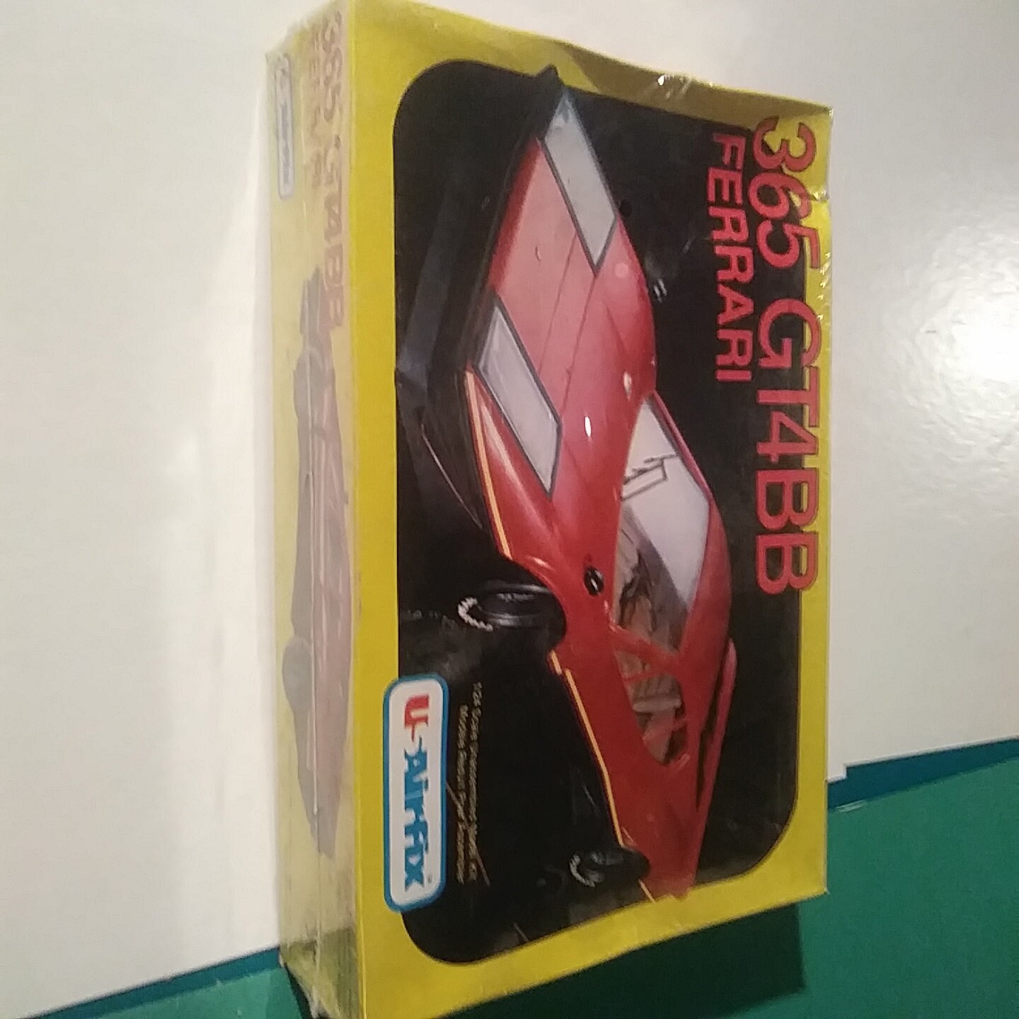 Vintage Ferrari 365 GT4BB Berlinetta Boxer Plastic Model Kit Usairfix 1 ...