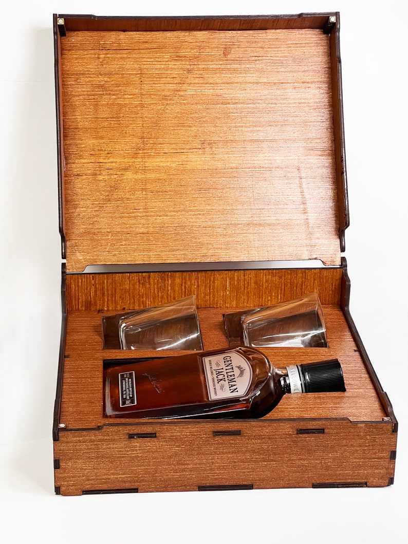 Gentleman Jack Whiskey Box 750ml With Magnetic Lid. 5mm, 3mm. Laser Cut ...
