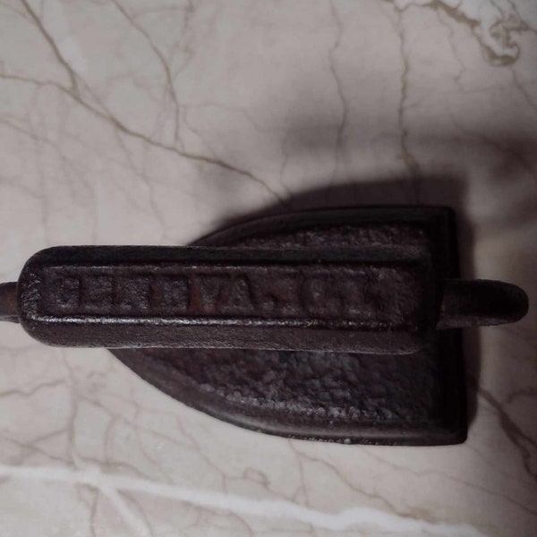Antique Sad Iron Geneva - Etsy