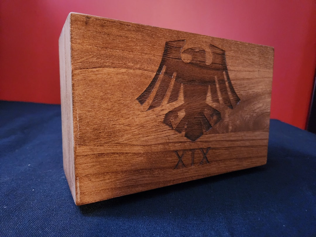 W40K Raven Guard Wooden Box - Etsy