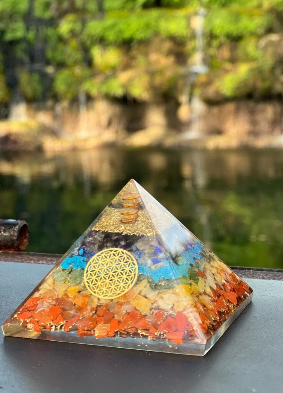 7 Chakras Pyramid | Gemstone Orgonite Pyramid for Chakra Balancing ...