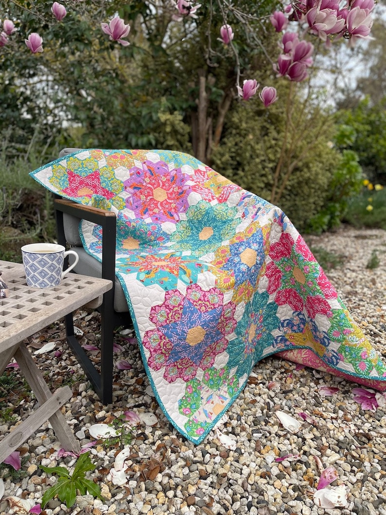 Big Blooms EPP Quilt Printed Pattern - Etsy