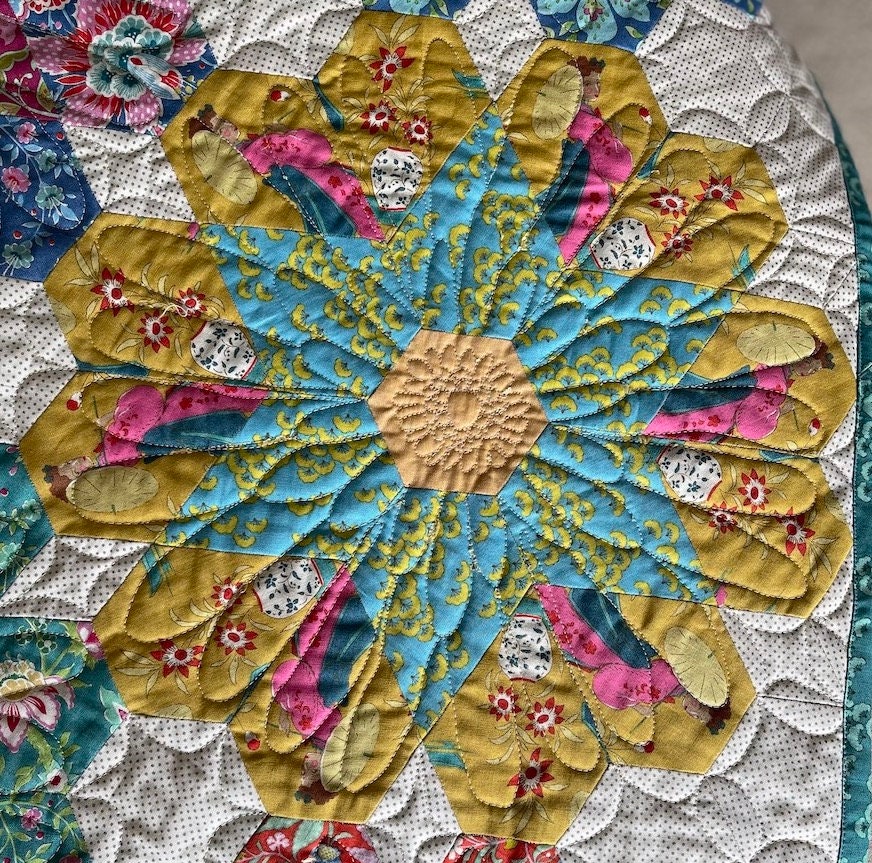 Big Blooms EPP Quilt Printed Pattern - Etsy