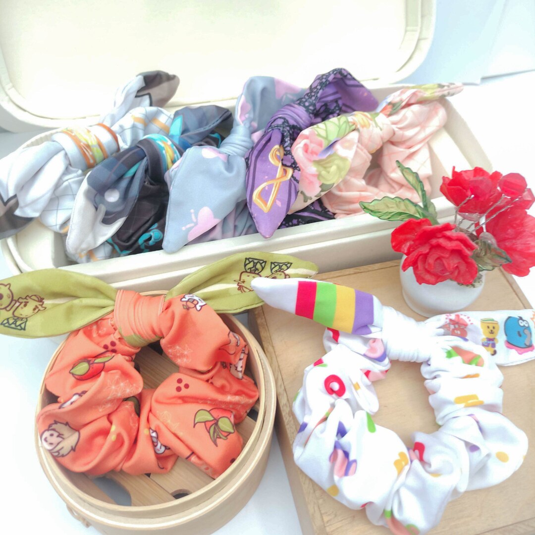 Anime Bow Scrunchies || Natsume Yuujinchou, Colorful Friends - Etsy
