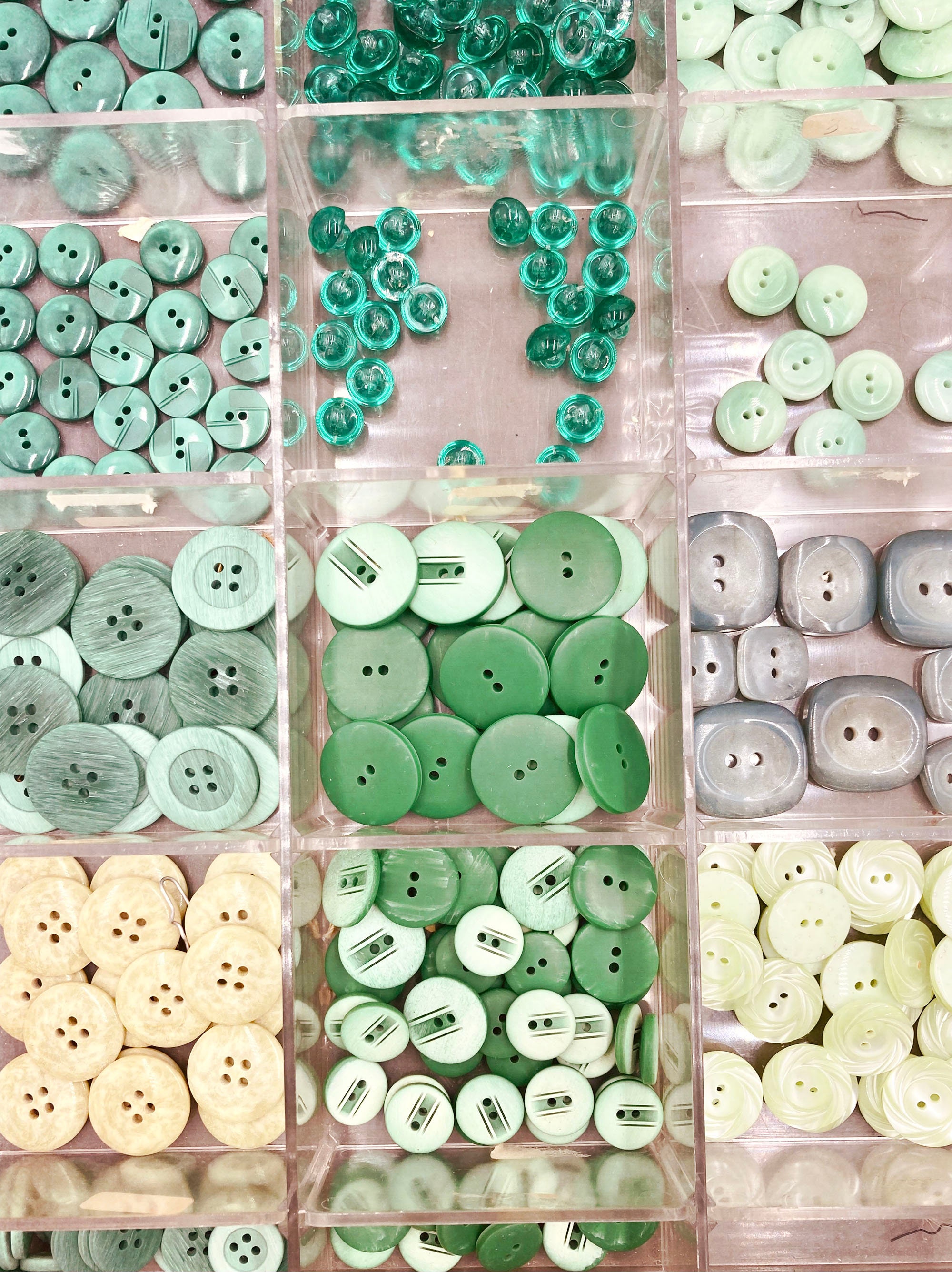 Green Retro Buttons Lot. 1950s Green and Yellowish Plastic - Etsy