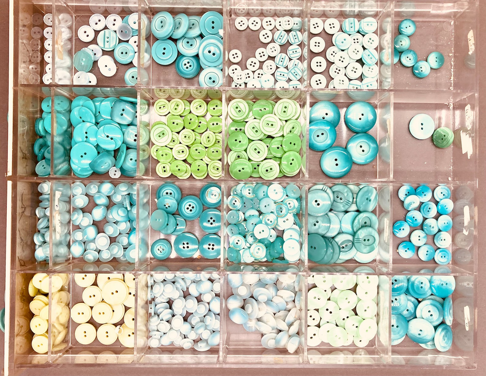 Vintage Buttons Set. 1950s Emerald Plastic Buttons in Retro Style for ...