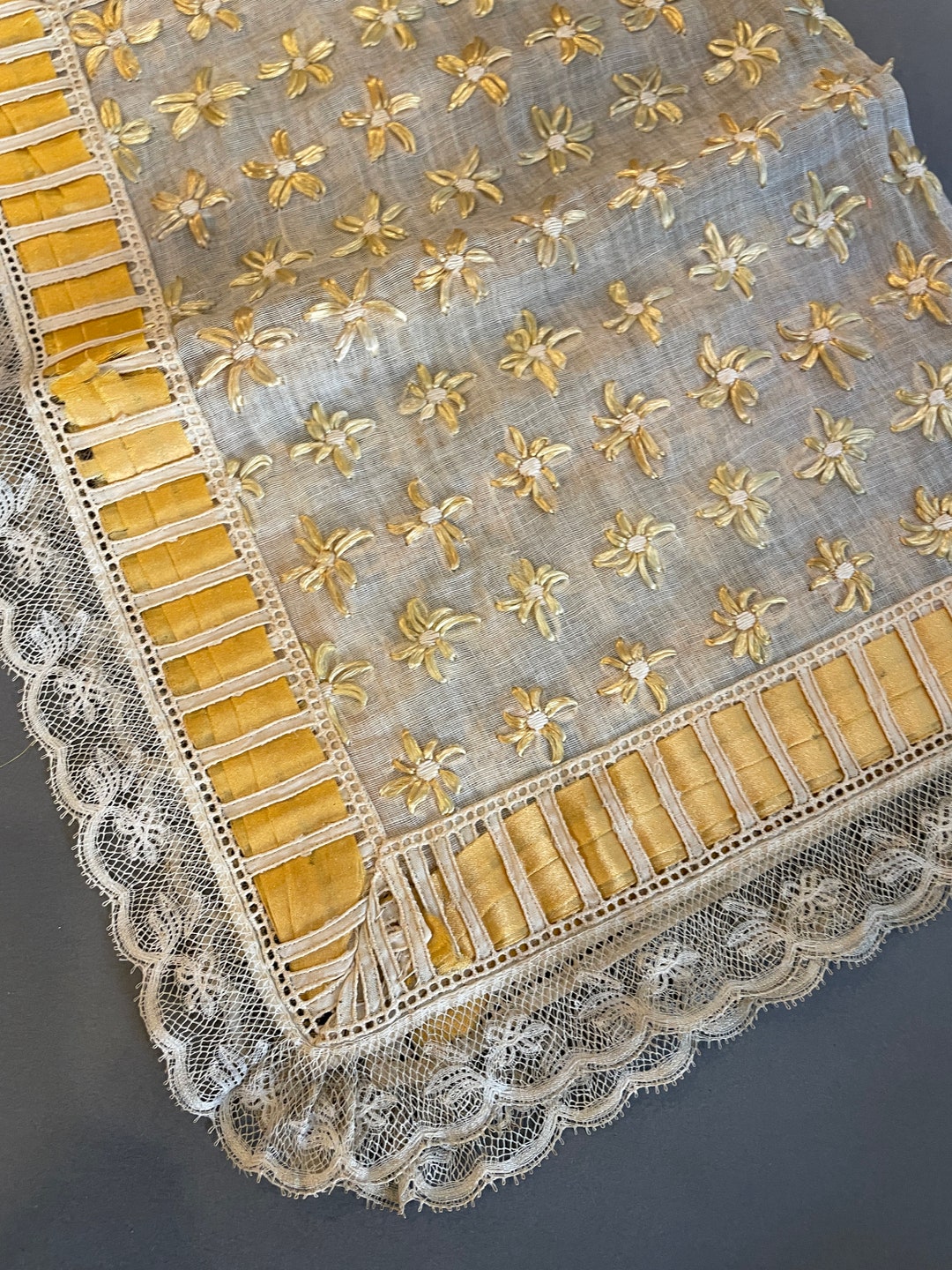 Vintage Linen and Silk Italian Fabric. Handmade Brussels Lace. 19th ...