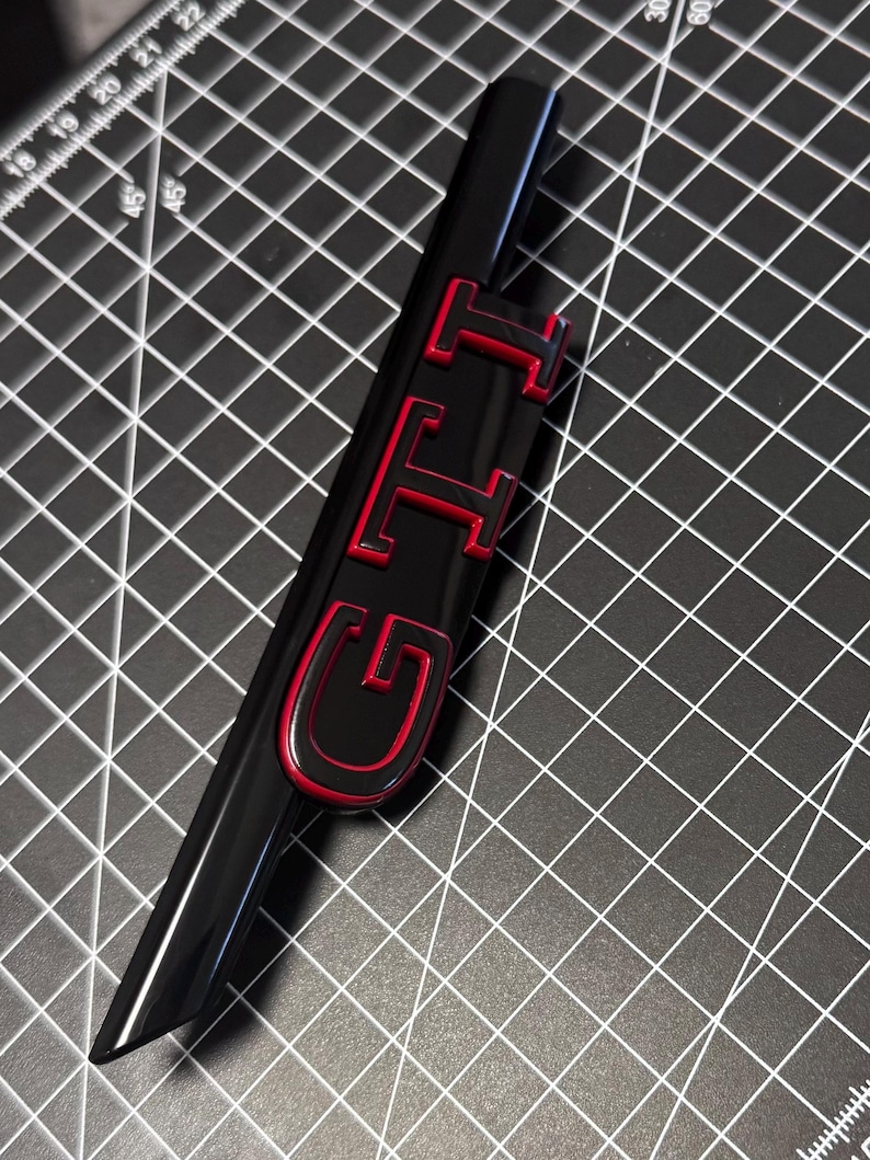VW Golf 8 GTI Facelift (from 09.2024) Radiator Grille Emblem, Logo. VW ...