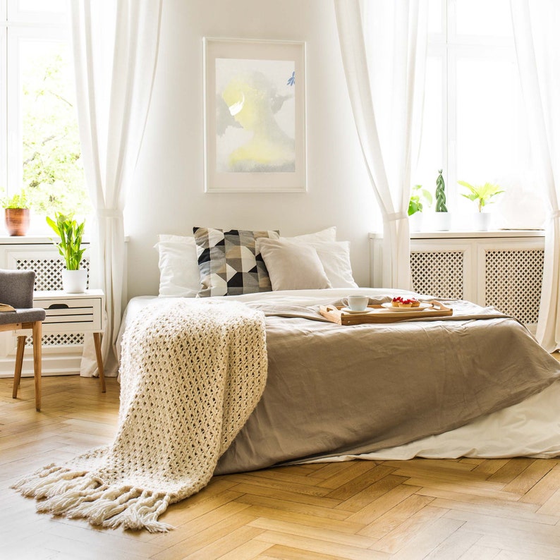 Minimalistic Woman Silhouette | Neutral Print, Woman Face, Living Room ...