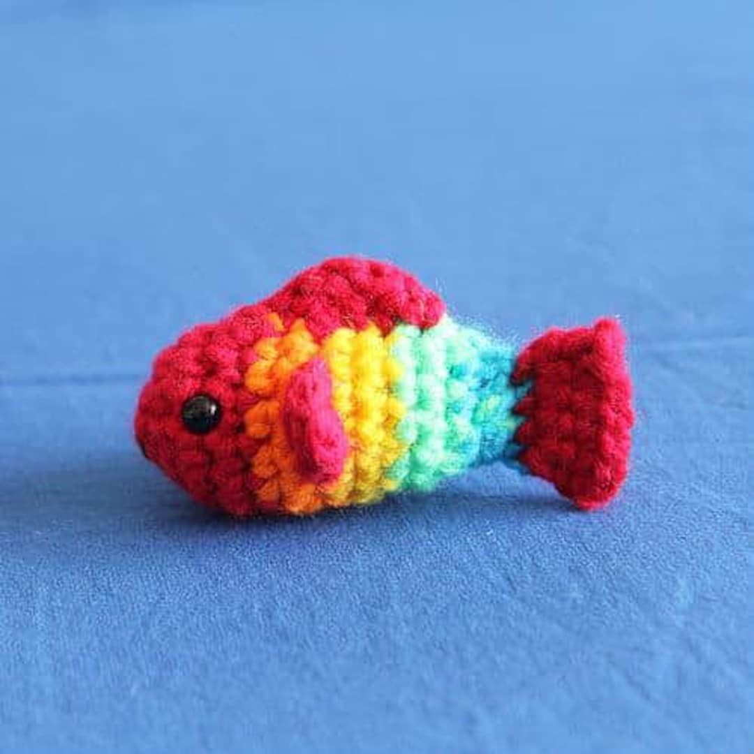 Digital PDF File - Crochet Pattern - Little Rainbow Fish. Super Easy to ...