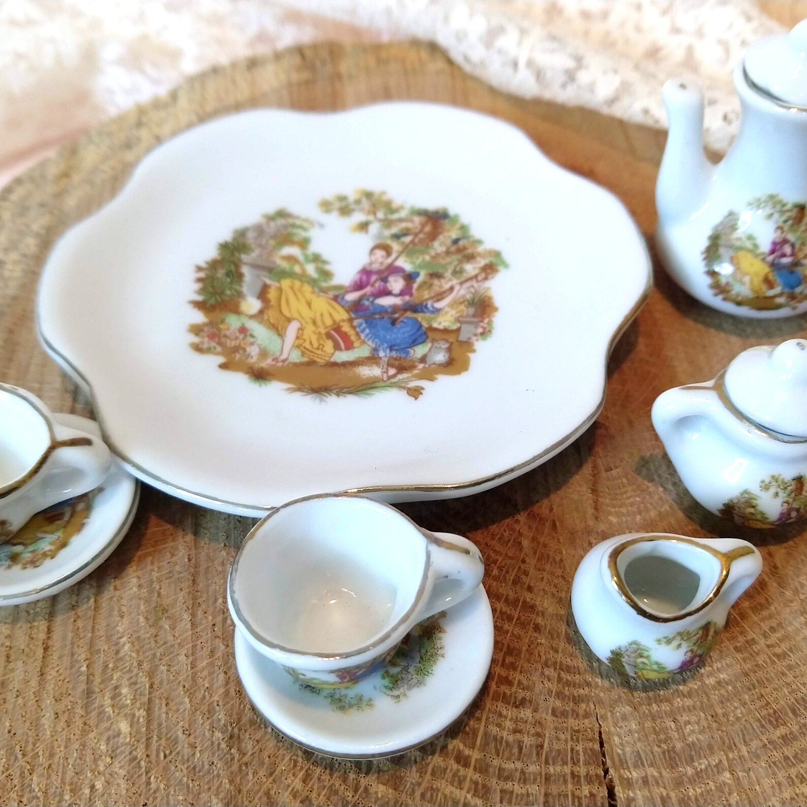 Vintage Dollhouse Miniature Tea Set, 10 Piece Set, Gold Trimmed ...