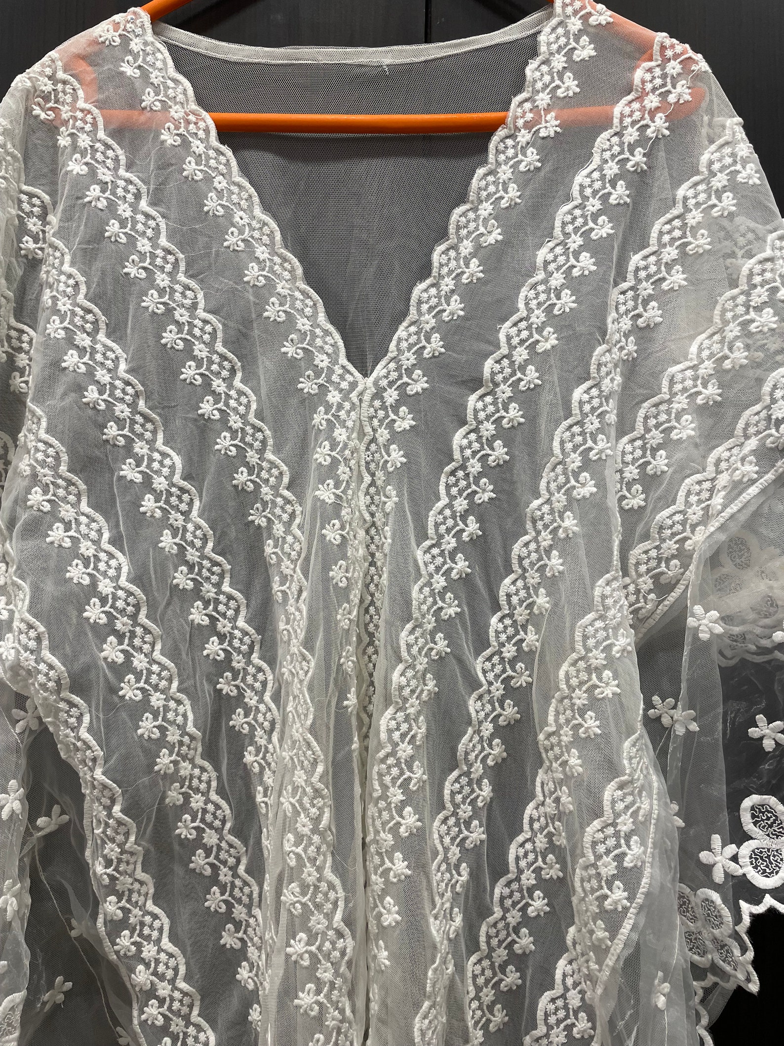 Chikankari Lucknow White Net Embroidered Kaaftaan Style Beachwear Tunic ...