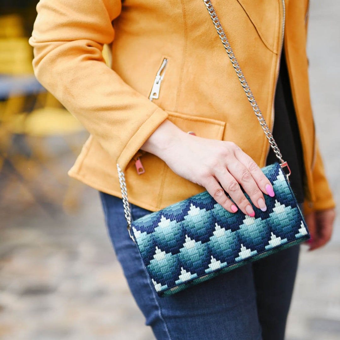 DIGITAL PATTERN: "landslide Scallops" Bargello Bag - Bargello Plastic ...