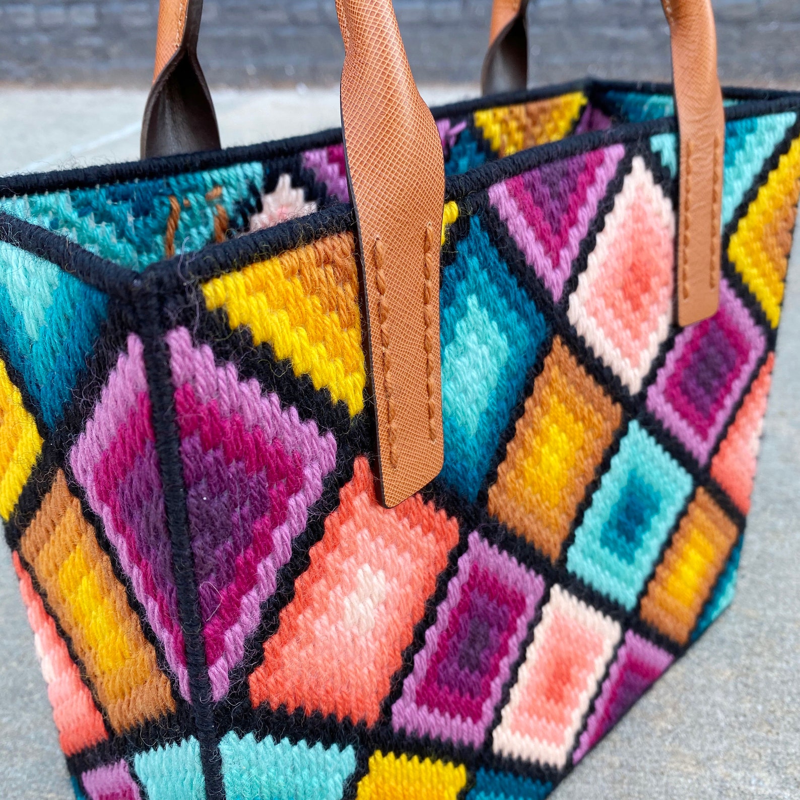 DIGITAL PATTERN: "big Love" Bargello Bag - Bargello Plastic Canvas ...