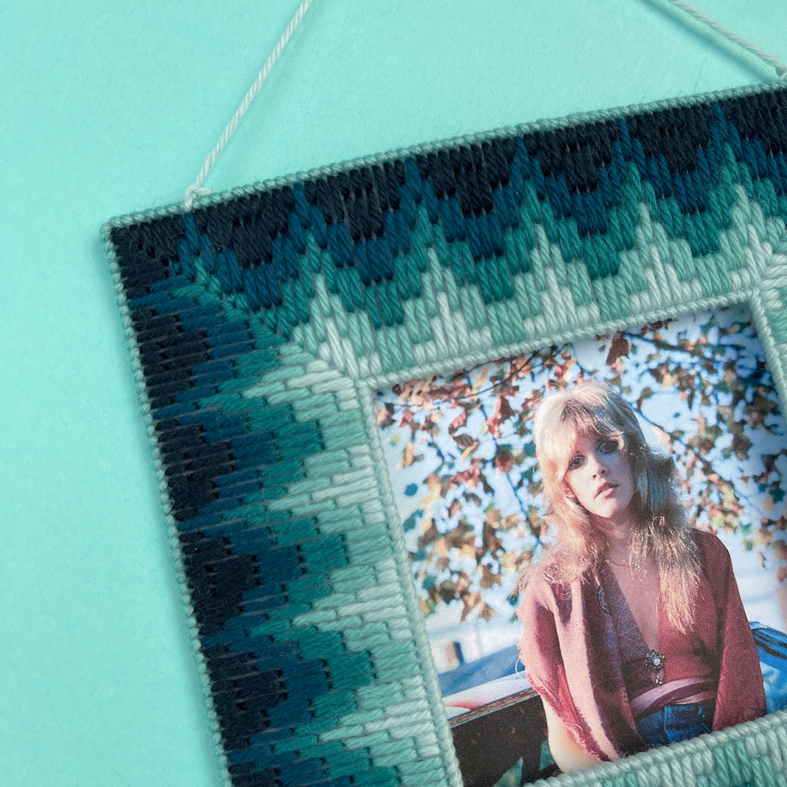 DIGITAL PATTERN: Scalloped Bargello Photo Frame - Bargello Plastic ...