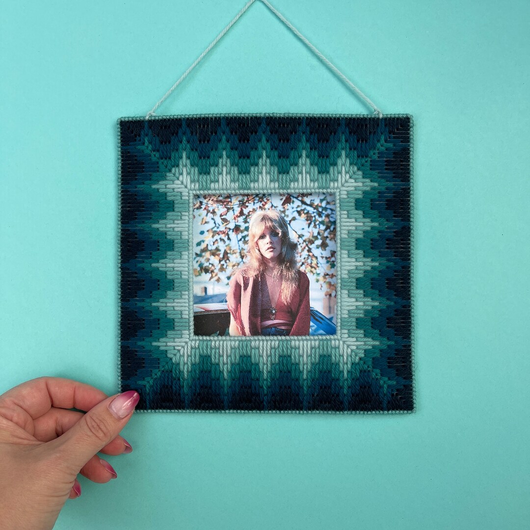 DIGITAL PATTERN: Scalloped Bargello Photo Frame - Bargello Plastic ...
