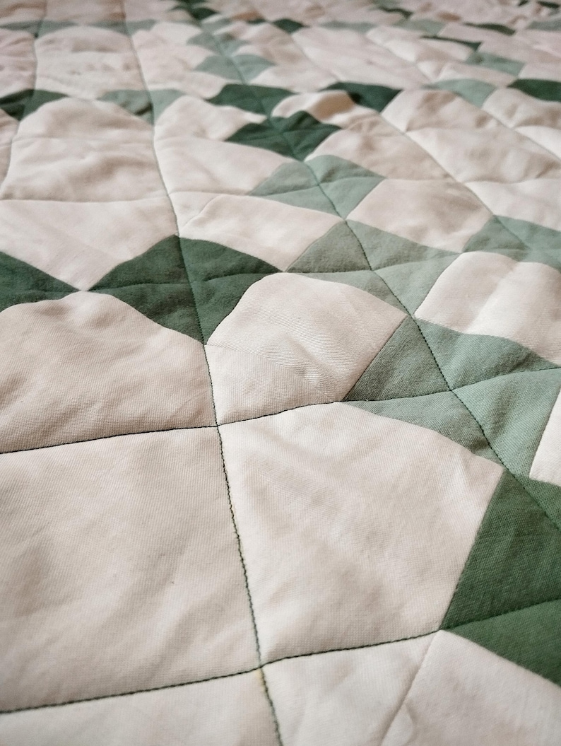Traditional Irish Chain Quilt: Ivy - Etsy