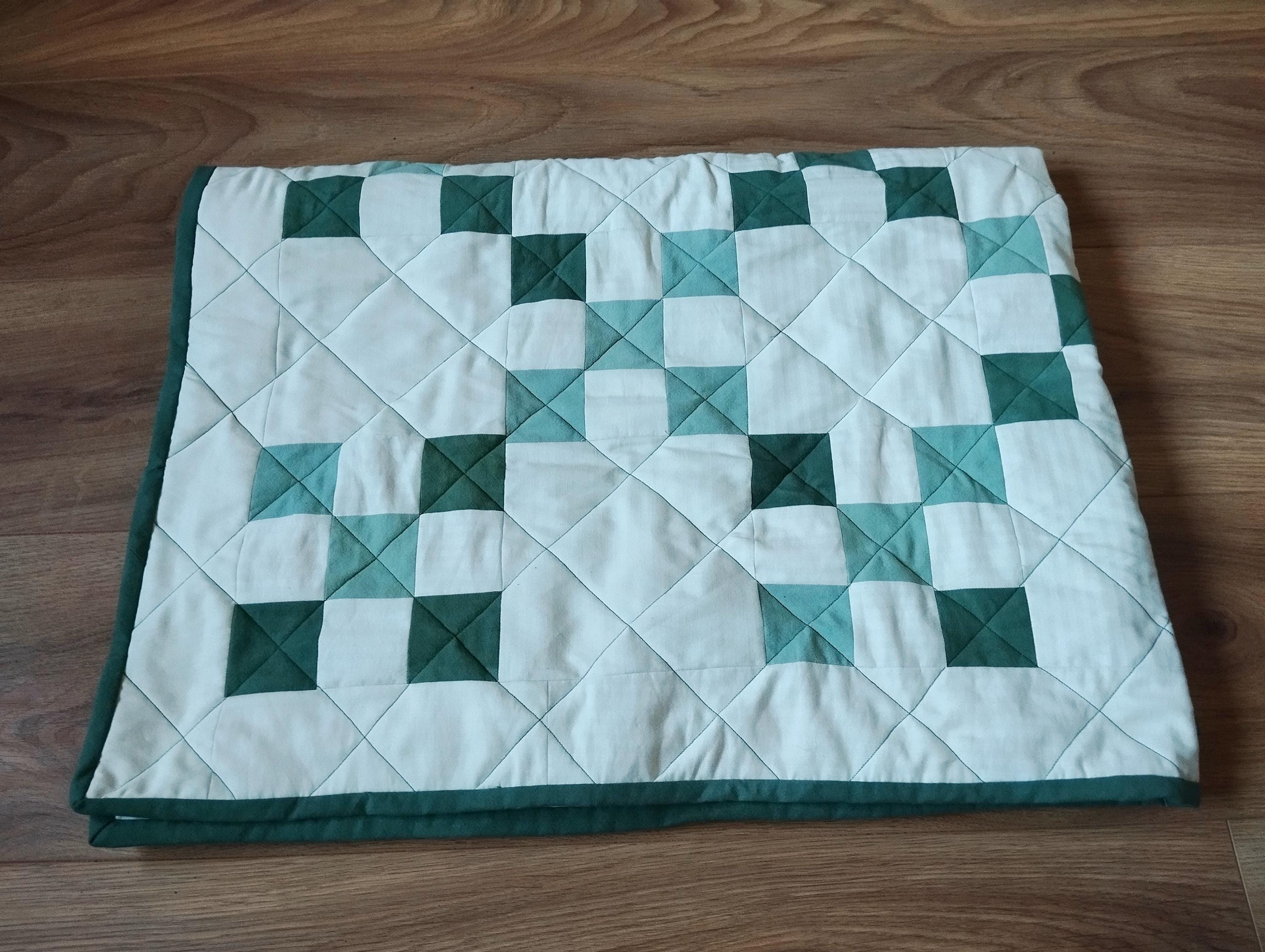 Traditional Irish Chain Quilt: Ivy - Etsy